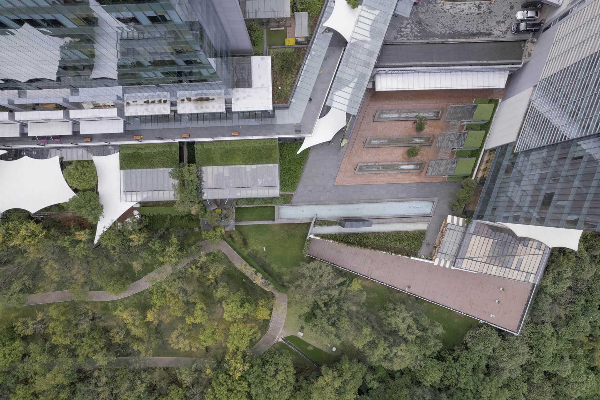 PARK PLAZA I & II :: Alhel